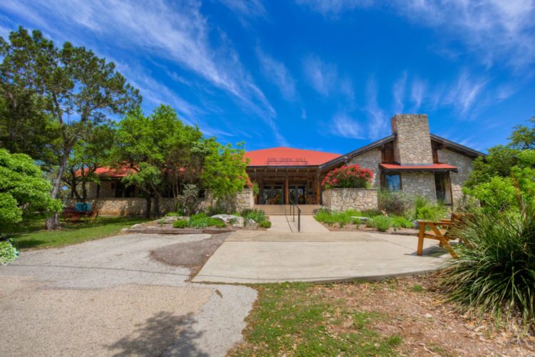 Dining • Presbyterian Mo-Ranch Assembly